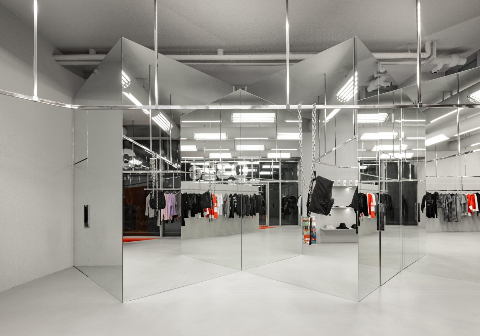 '032c'의 첫 글로벌 스토어, 서울에 상륙하다 | Design＋