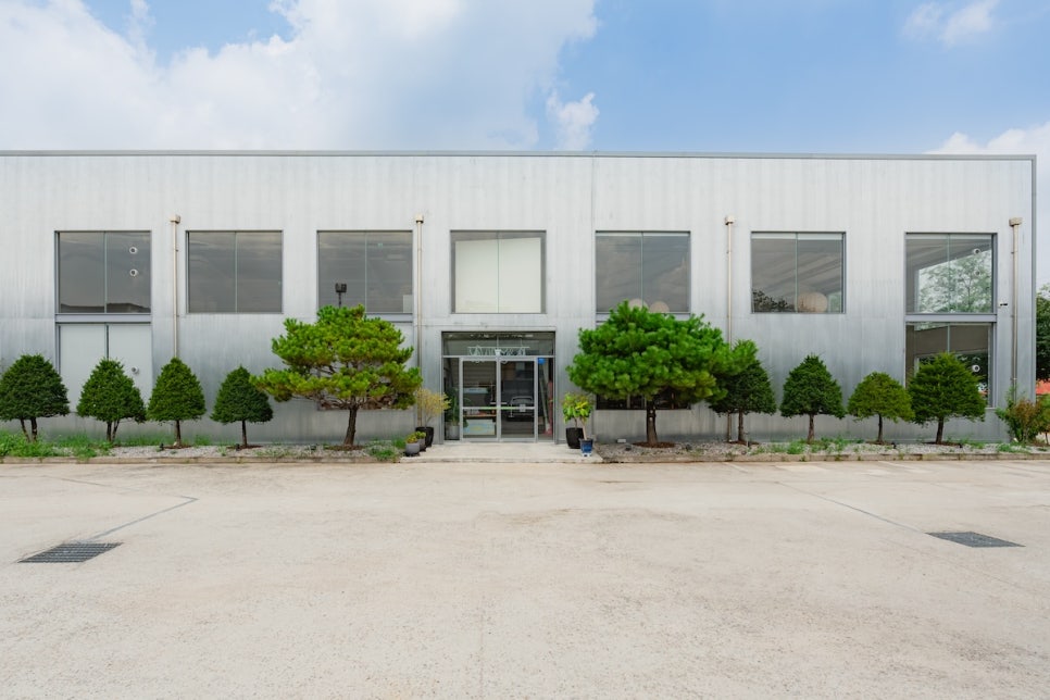 빈티지 가구를 매개로 한 디자인 플랫폼, dkff | Design＋